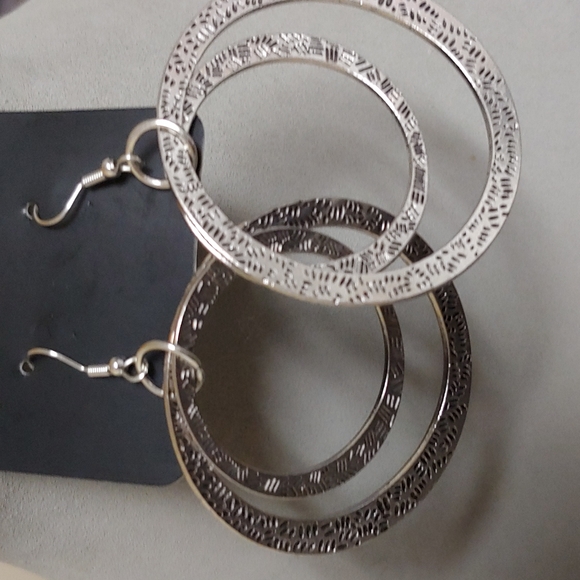 paparazzi | Jewelry | Paparazzi Silver Double Hoop Earrings | Poshmark